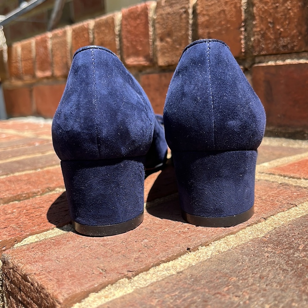Stuart Weitzman Gabby Bow Suede Pumps - Gem